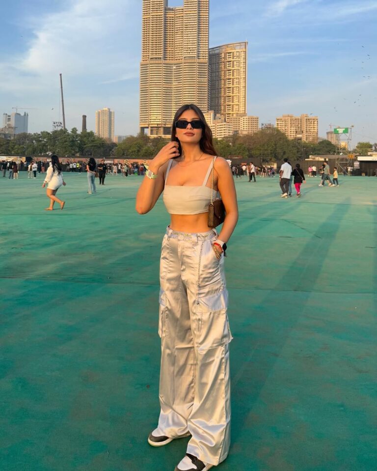What to Wear to a Concert: 20+ Concert Outfit Ideas for Women - Outfit ...